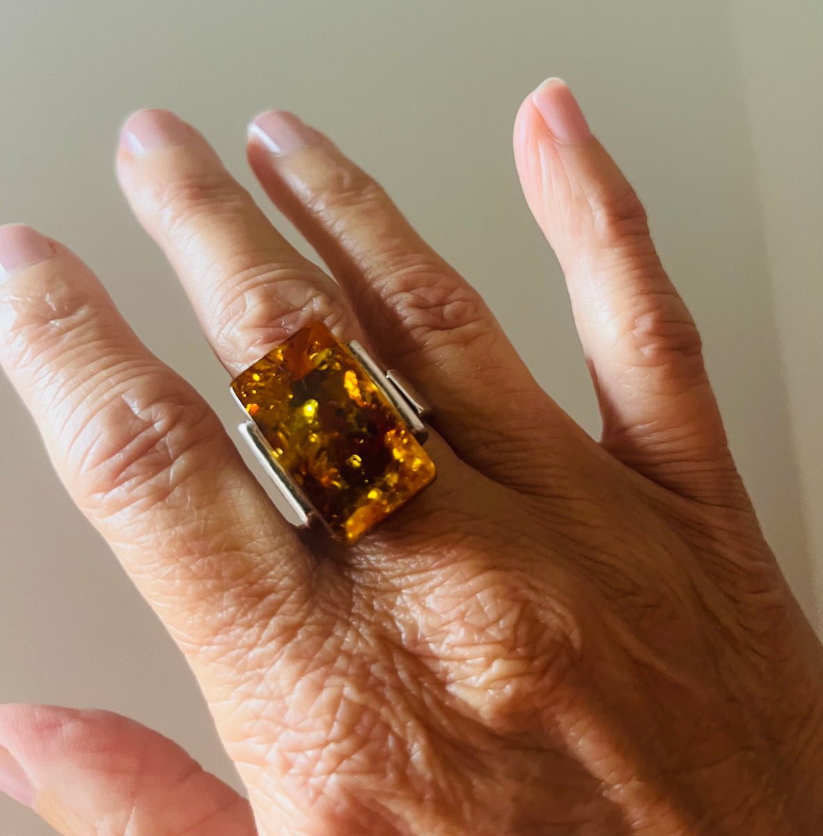The Connector - Sterling Silver Rectangular Amber Ring – JANE